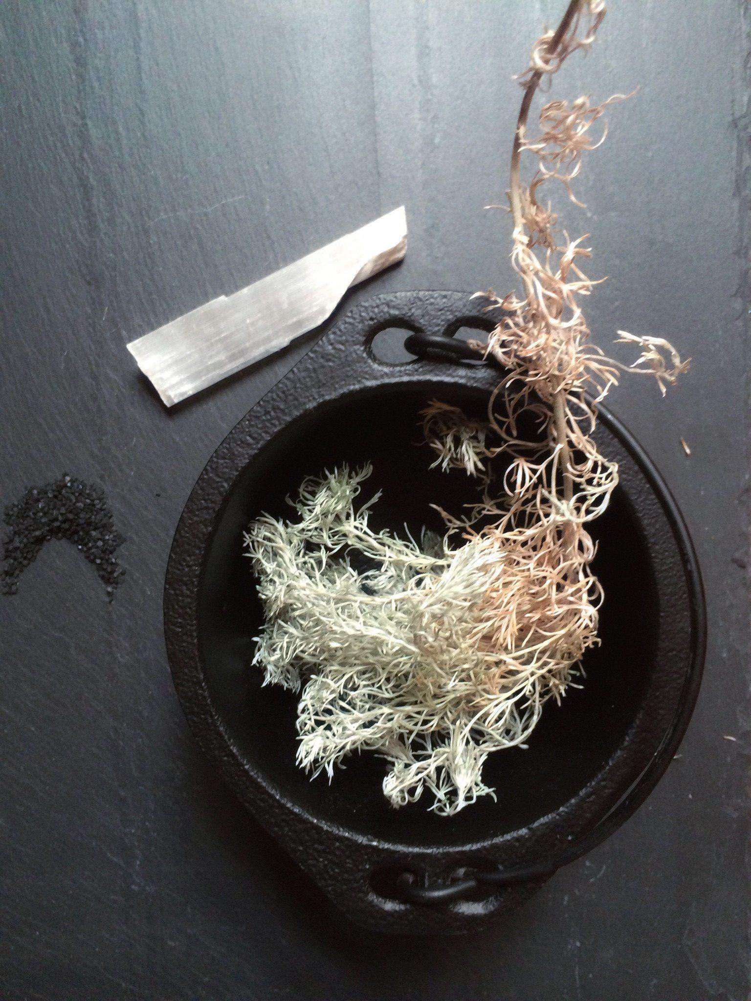 Porcelain Pit Fired Cauldrons by Grendel Mouse | Keven Craft Rituals