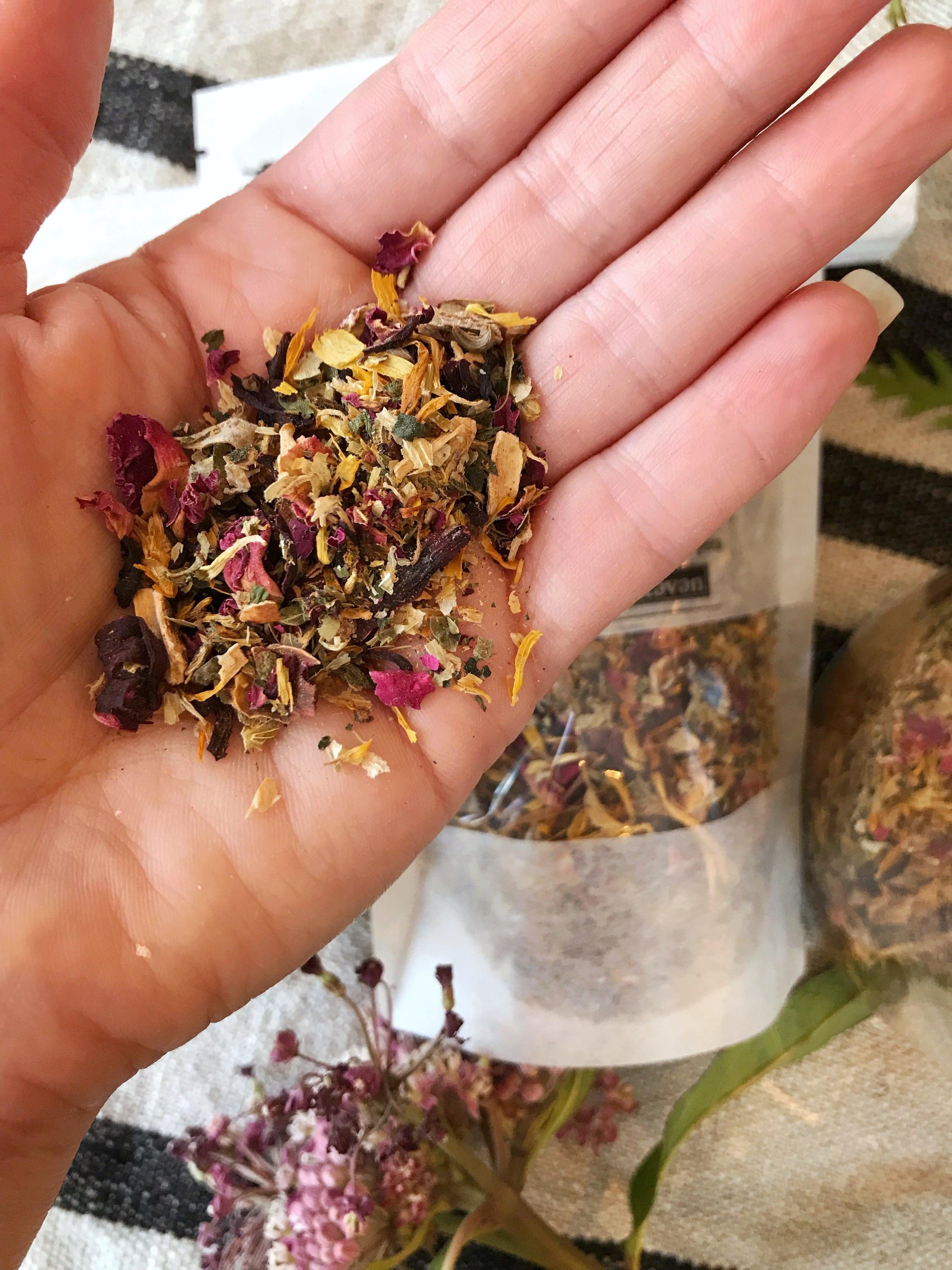 Tea - Blood Moon (loose) | Keven Craft Rituals